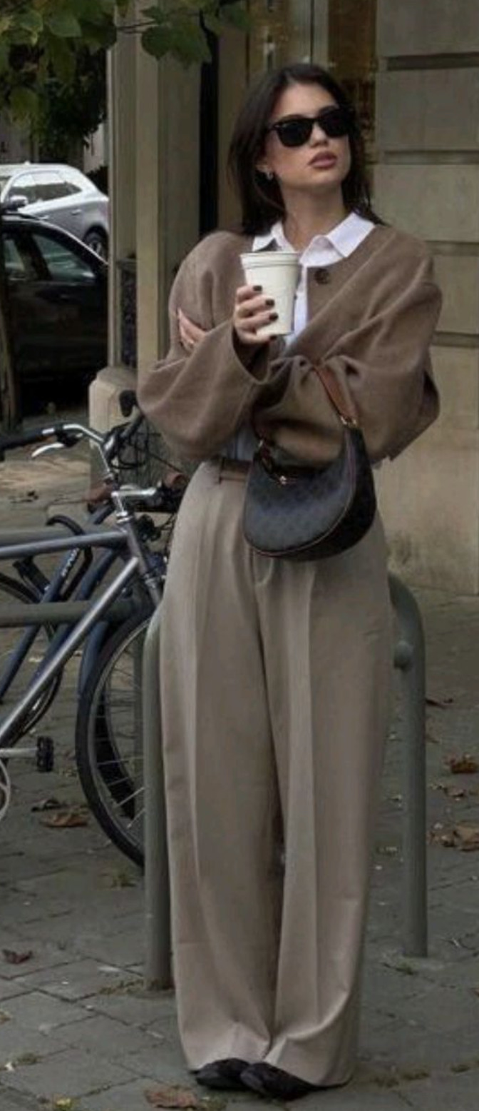 드뮤어룩이란?패션트렌드알아보기. What is Demure Look?, Find out about fashion trends ...